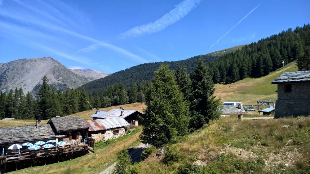 Sainte Foy Summer Holidays | Lakes & Mountains | Peak Retreats