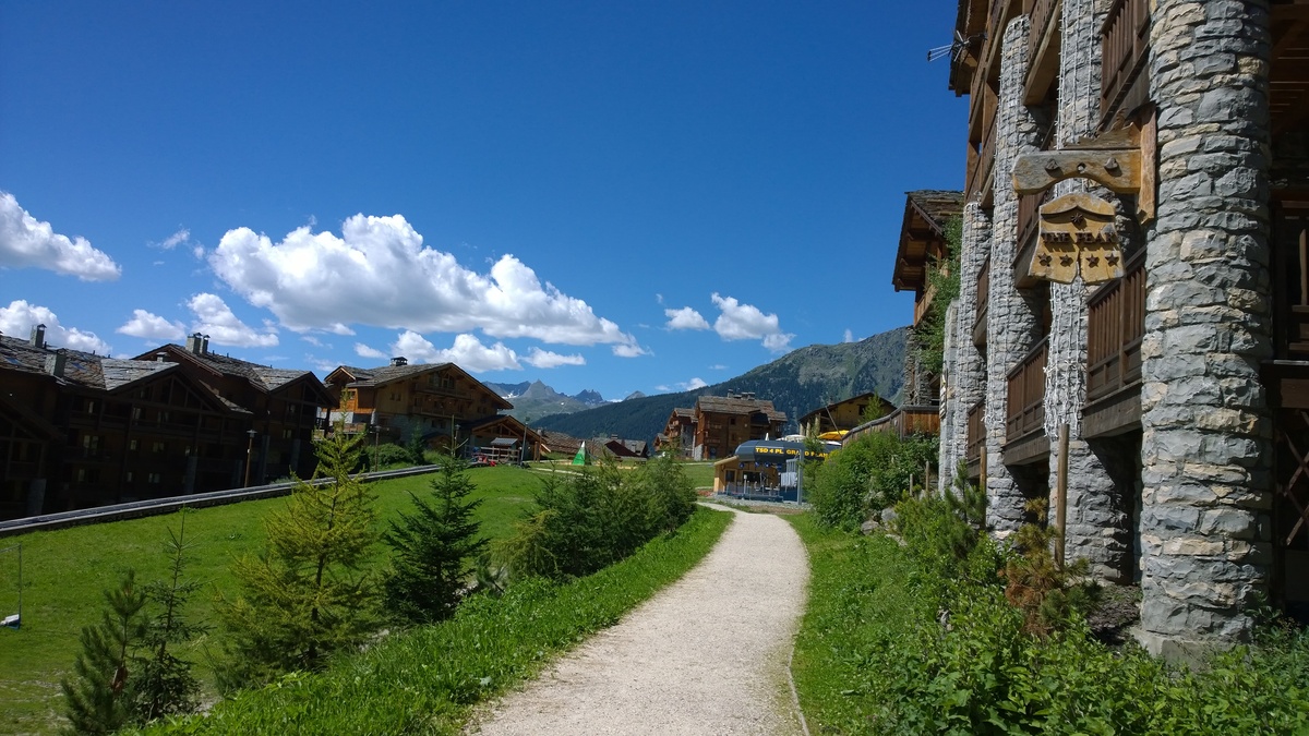 Sainte Foy Summer Holidays | Lakes & Mountains | Peak Retreats