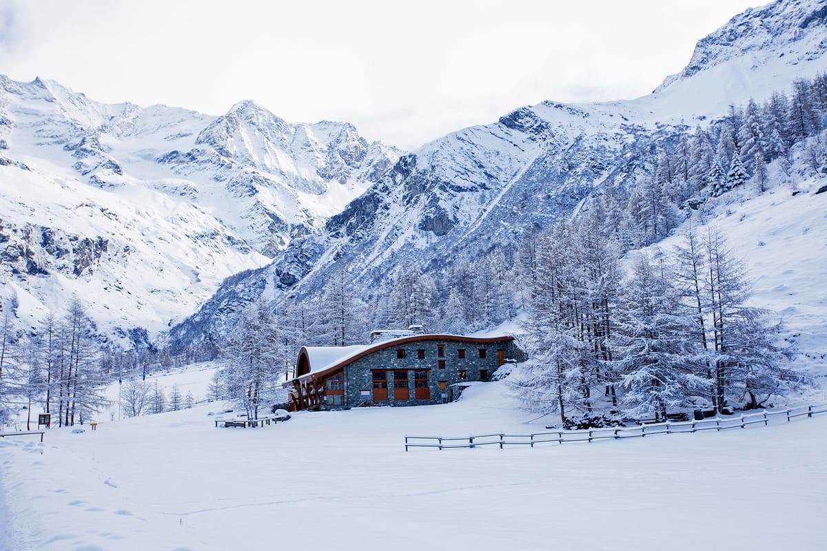 Peisey Vallandry Skiing Holidays | Ski Apartments | Peak Retreats