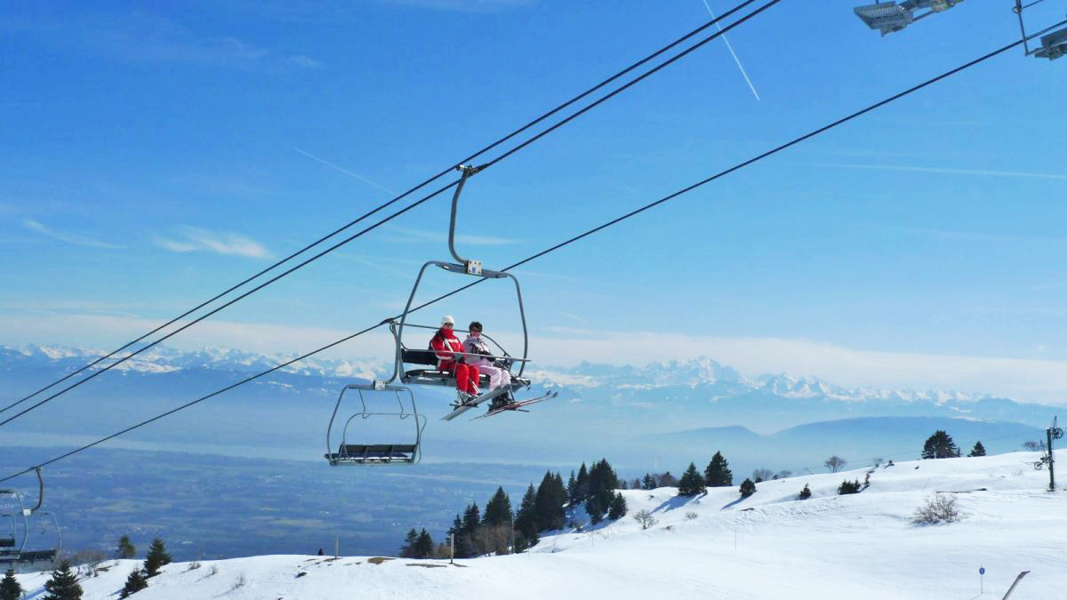 Monts Jura Skiing Holidays | 5* Hotel | Peak Retreats