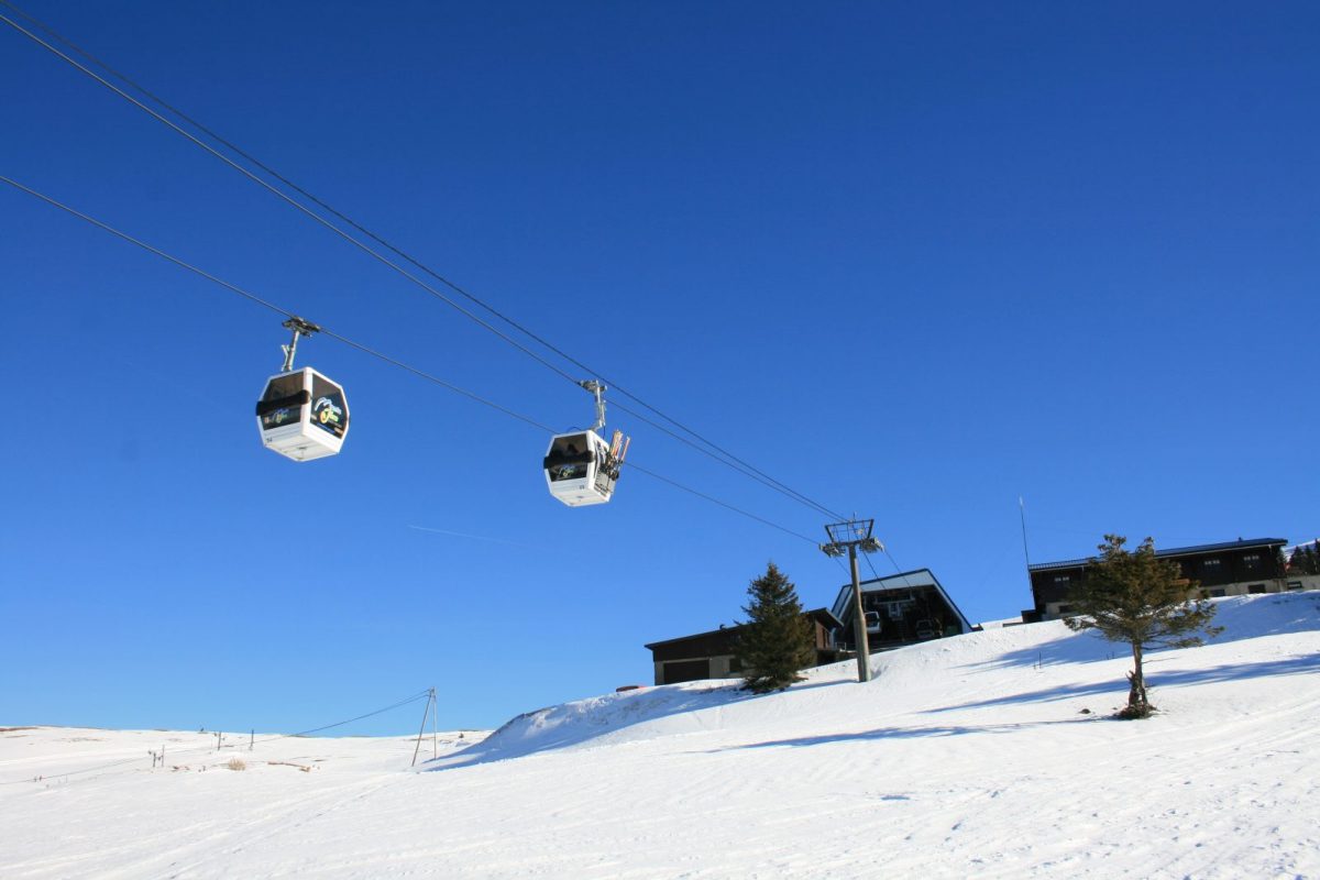 Monts Jura Skiing Holidays | 5* Hotel | Peak Retreats