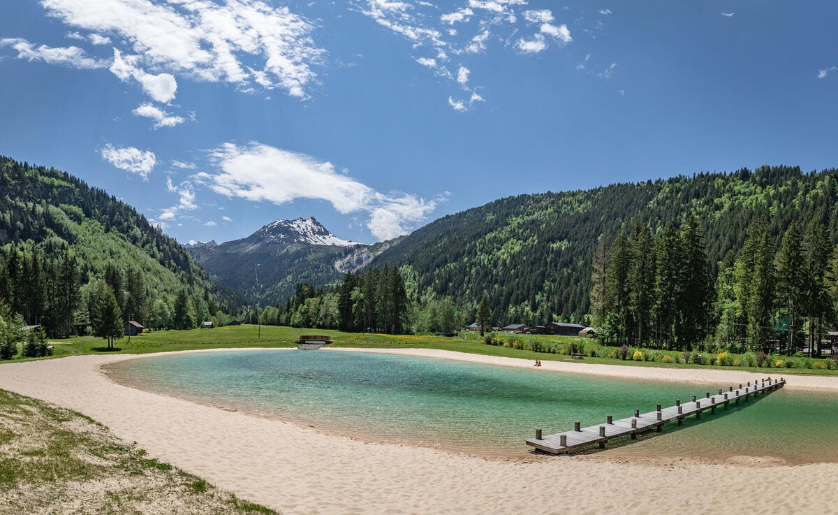 Les Contamines Summer Holidays | Lake & Mountains | Peak Retreats