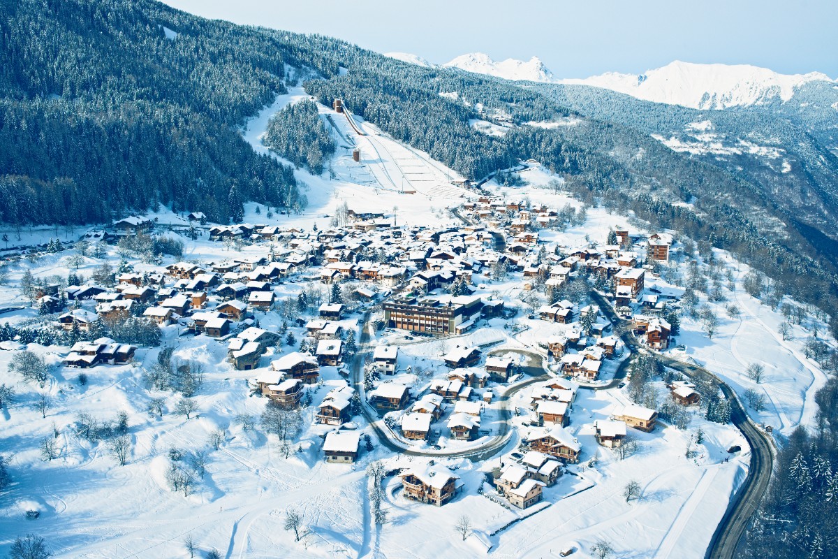 Courchevel Ski Holidays | Ski Apartments France | Peak Retreats