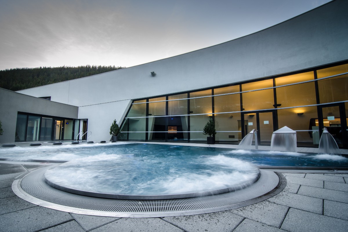 Courchevel Ski Holidays | Ski Apartments France | Peak Retreats