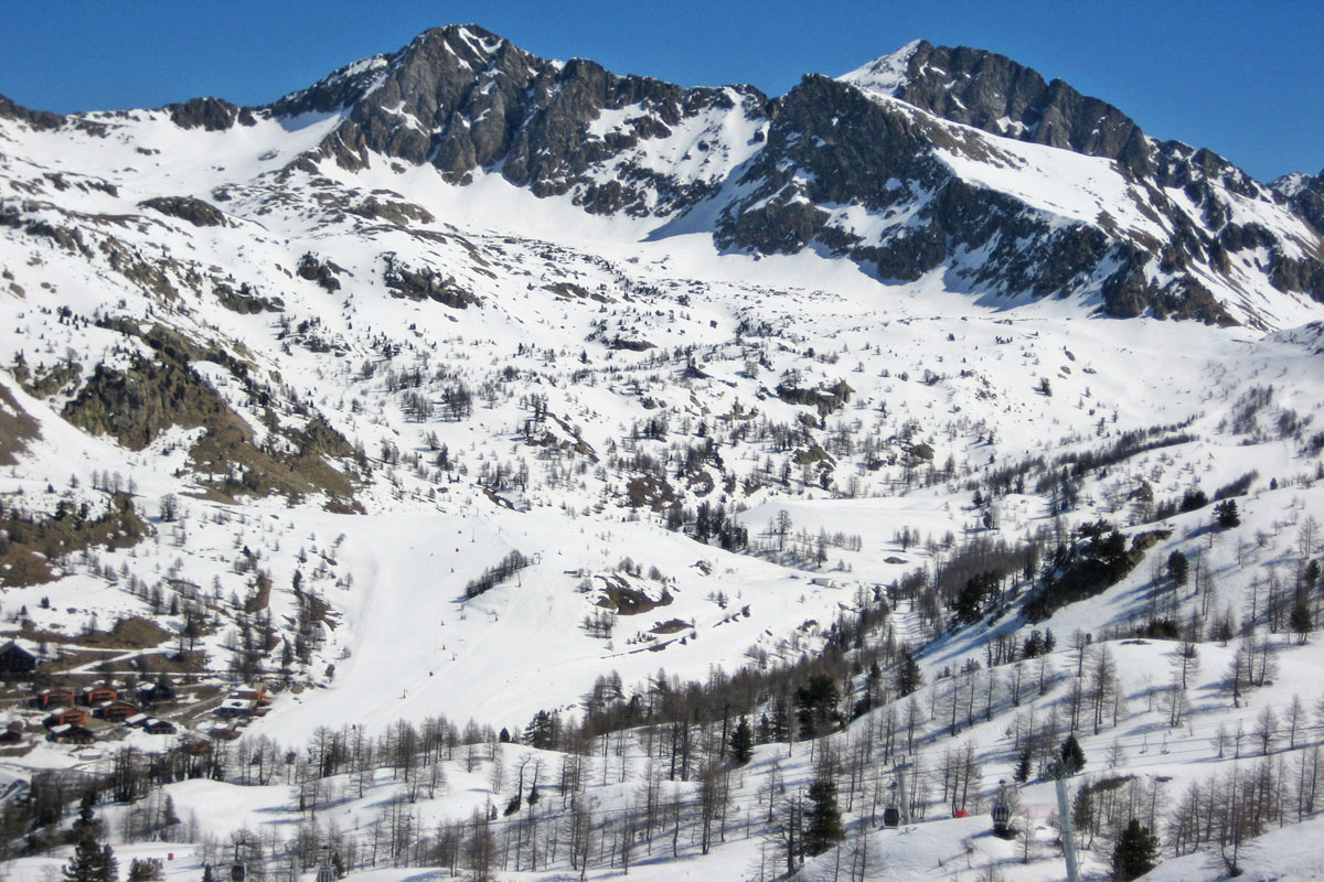 Isola 2000 Ski Holidays | Ski Apartments Isola | Peak Retreats