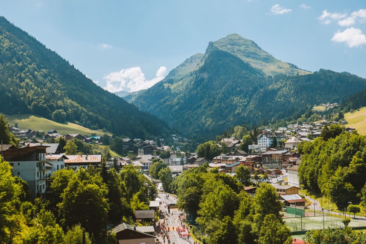 Morzine Summer Holidays | Lakes & Mountains | Peak Retreats
