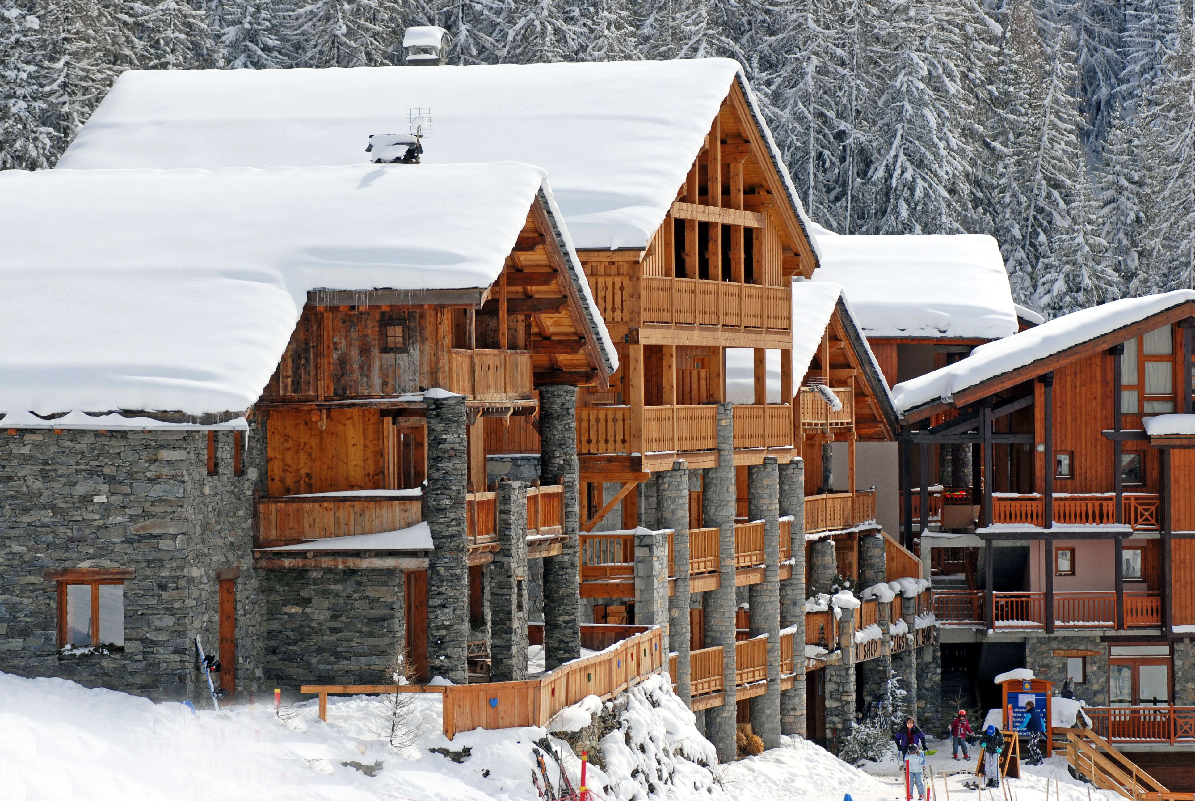 Sainte Foy Skiing Holidays | Ski Apartments | Peak Retreats