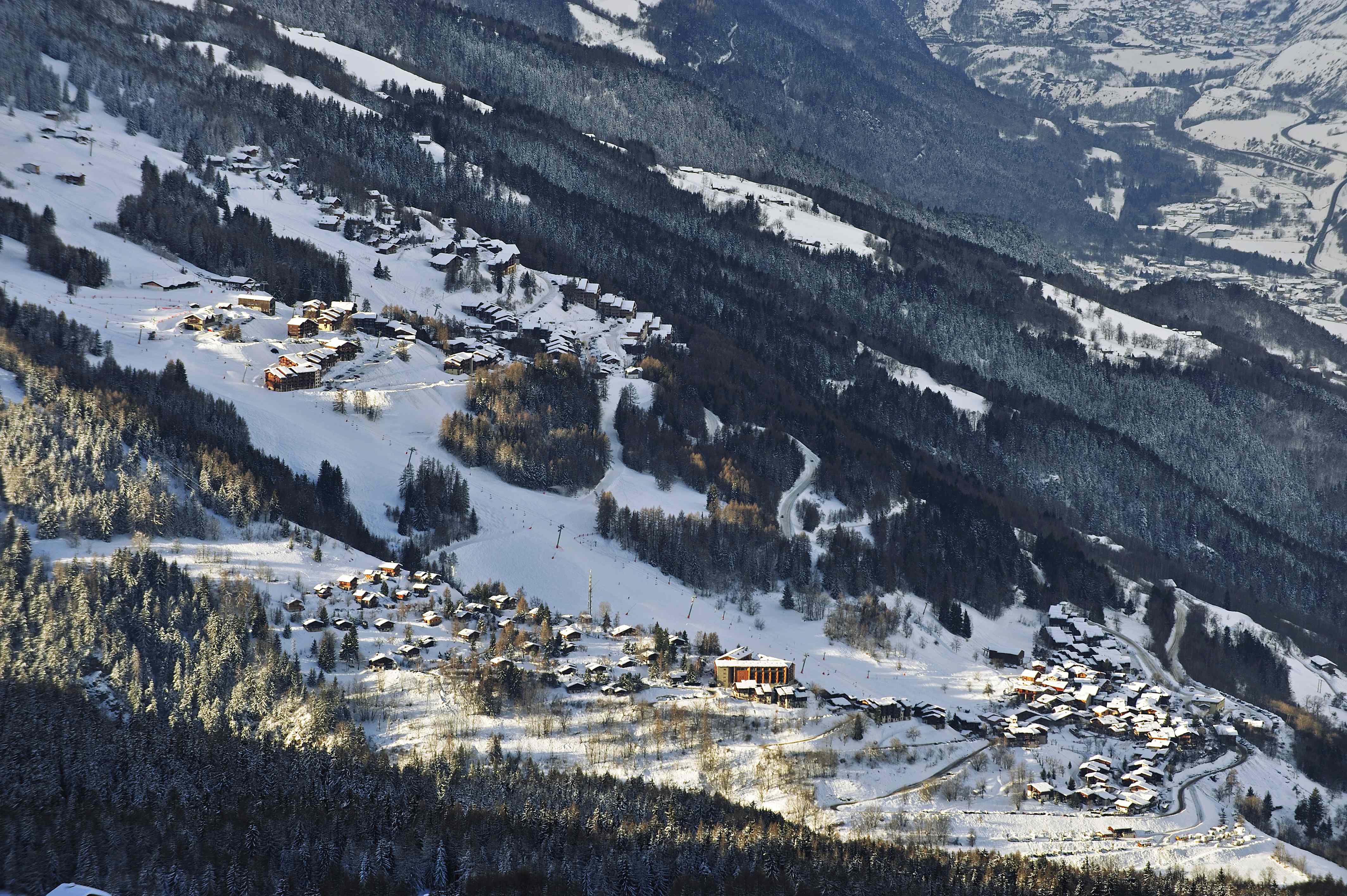 Les Coches Skiing Holidays | Ski Apartments | Peak Retreats