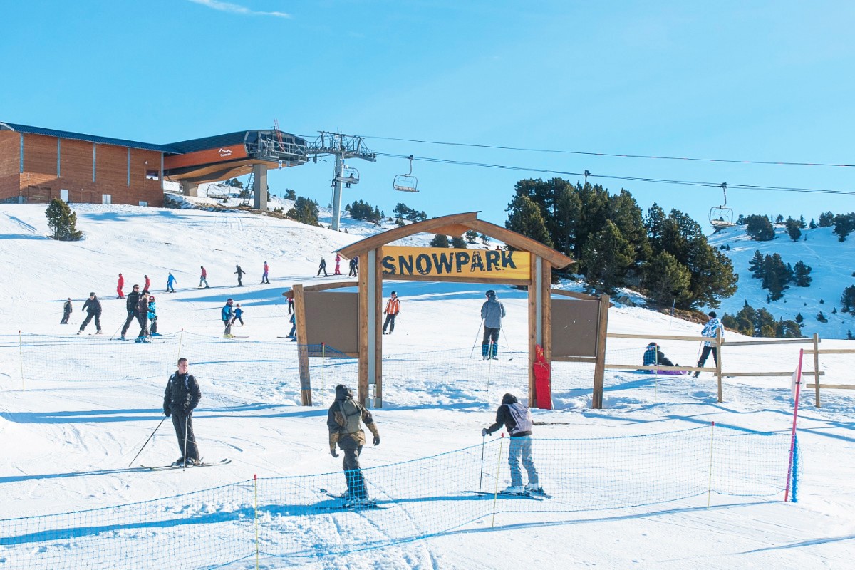 Chamrousse Skiing Holidays | Ski Apartments | Peak Retreats