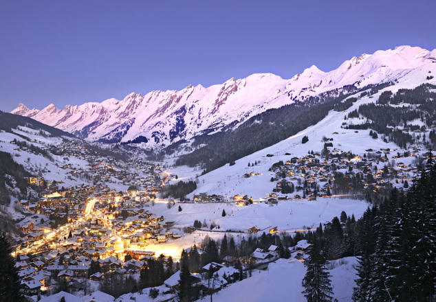 La Clusaz Skiing Holidays | Ski Apartments | Peak Retreats